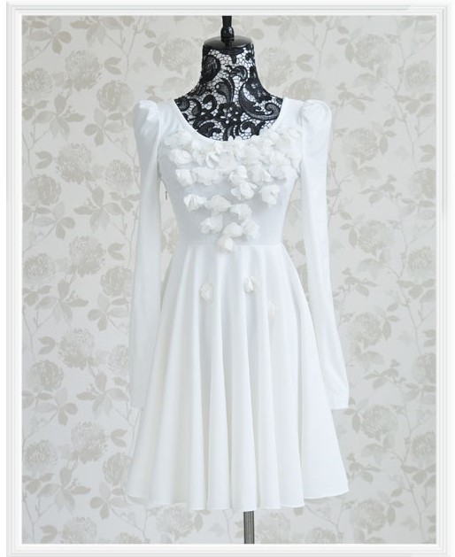 White Flowers Accept Waist Big Pendulum Long-sleeved Dress on Luulla